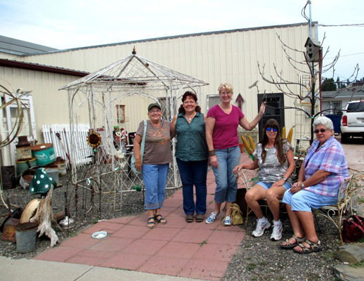 Garden Junk Hunting With The Farmer’s Daughter | Sierra News Online